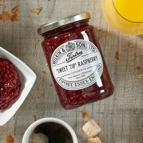 'Sweet Tip' Raspberry Conserve – Tiptree